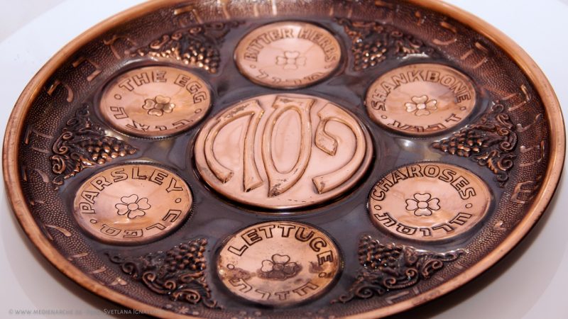 Leerer Sederteller – Medienarche